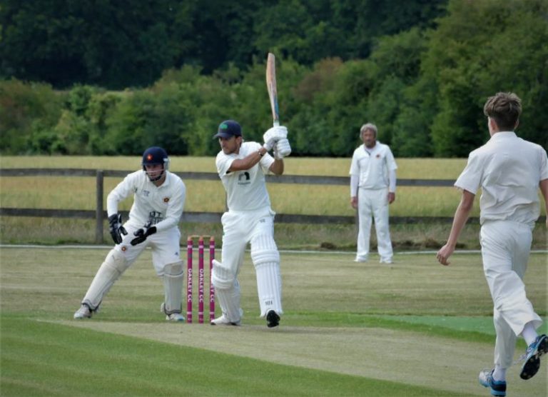 Cricket is Back as Oaks Edge out Hook - Oakley Cricket Club